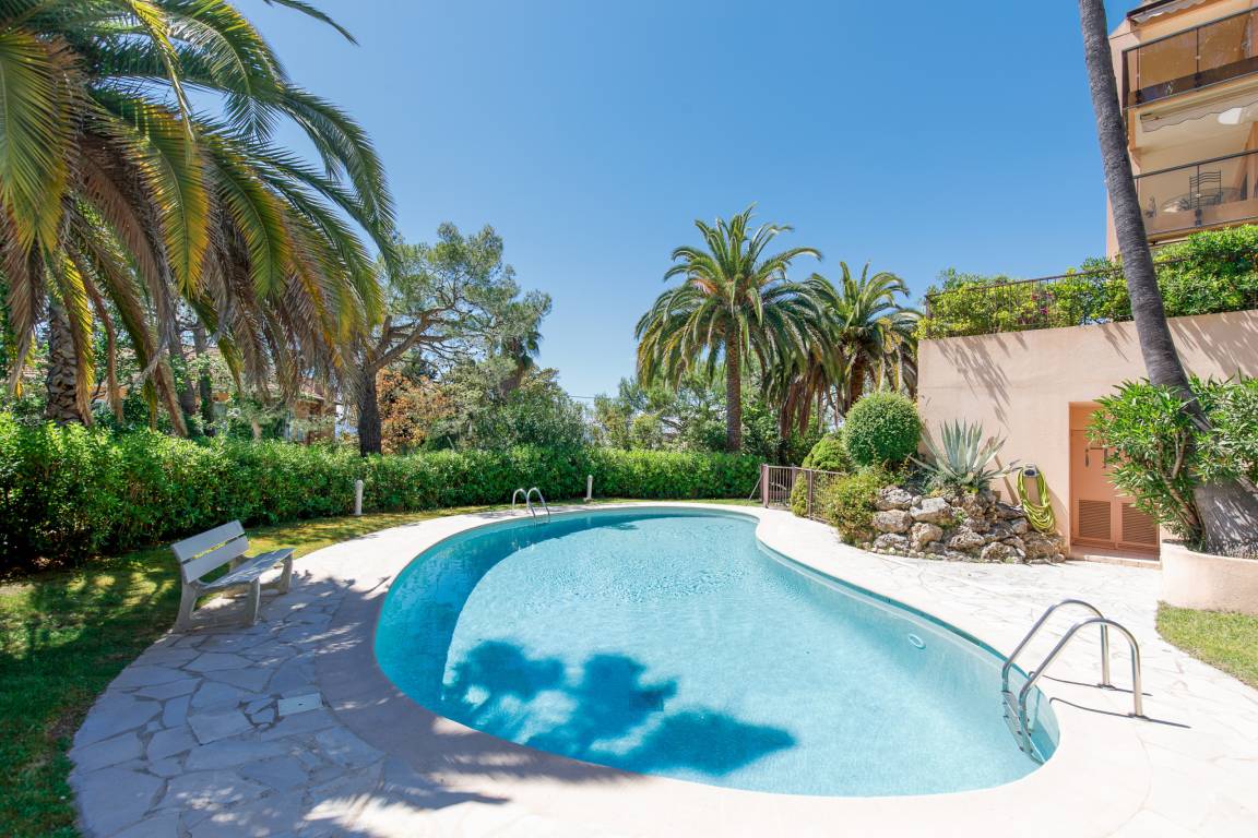 200 M² Apartment ∙ 5 Bedrooms ∙ 10 Guests - Antibes