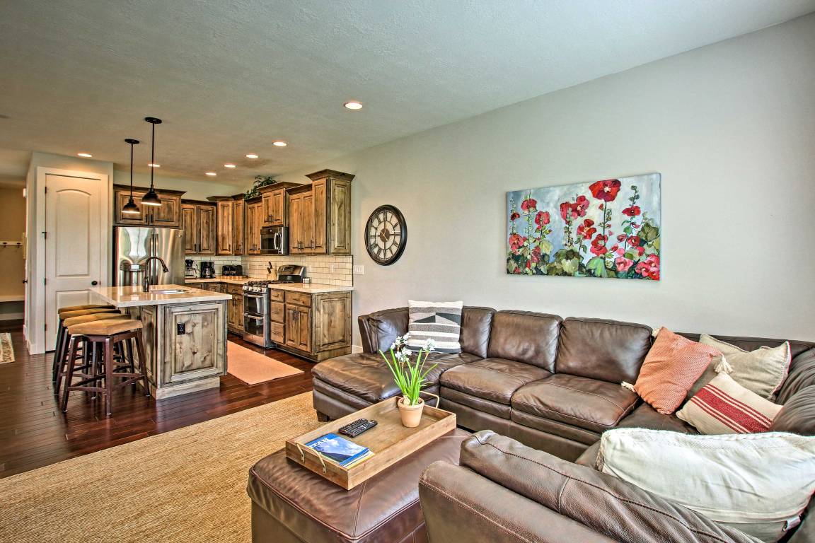 240 M² Apartment ∙ 4 Bedrooms ∙ 10 Guests - Huntsville, UT
