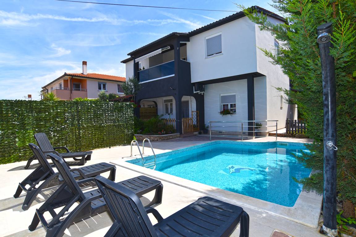28 M² Appartement ∙ 1 Chambre ∙ 2 Personnes - Pula