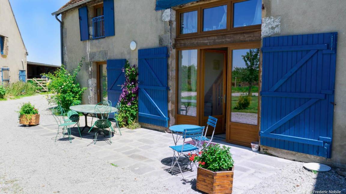 140 M² Gîte ∙ 4 Schlafzimmer ∙ 10 Gäste - Bourbon-l'Archambault