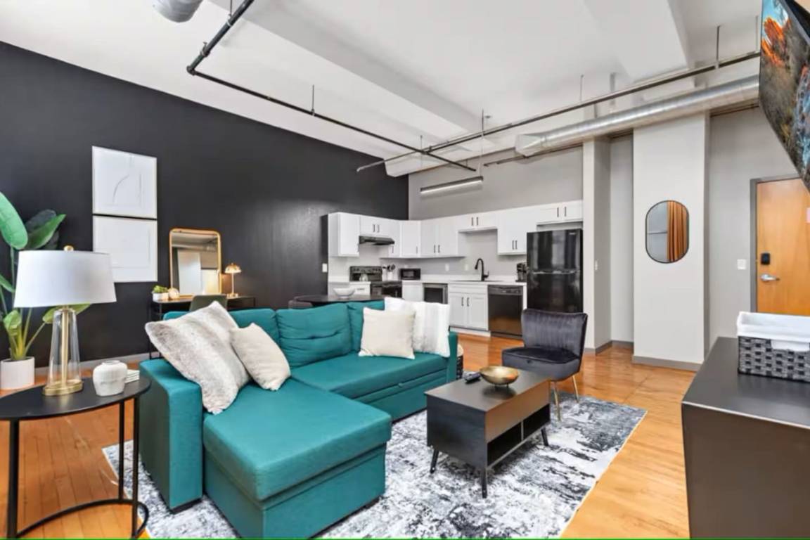 Apartment ∙ 1 Bedroom ∙ 4 Guests - Overland Park, KS