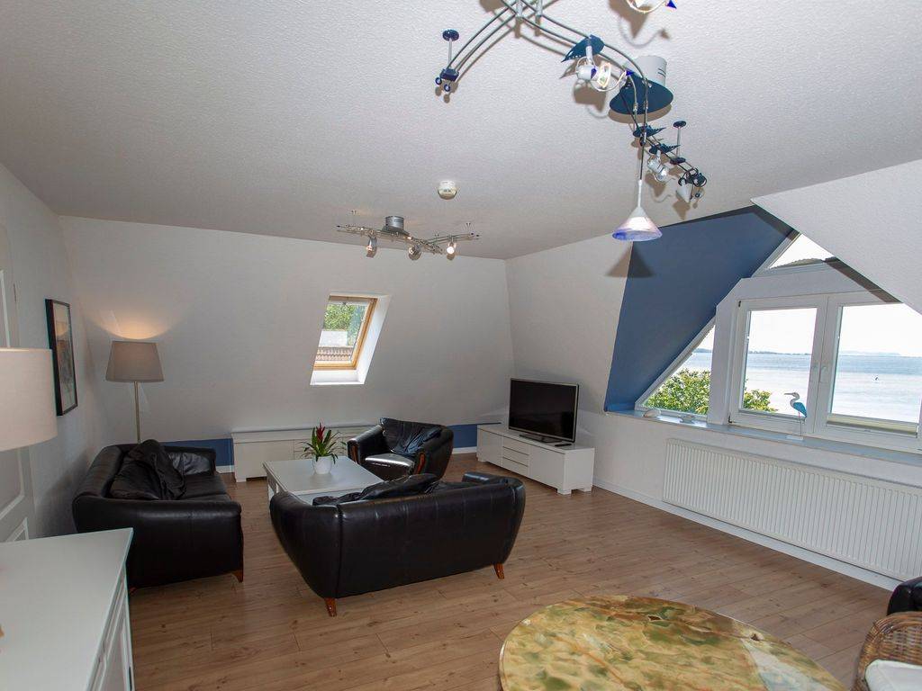 70 M² Apartment ∙ 2 Bedrooms ∙ 5 Guests - Hiddensee
