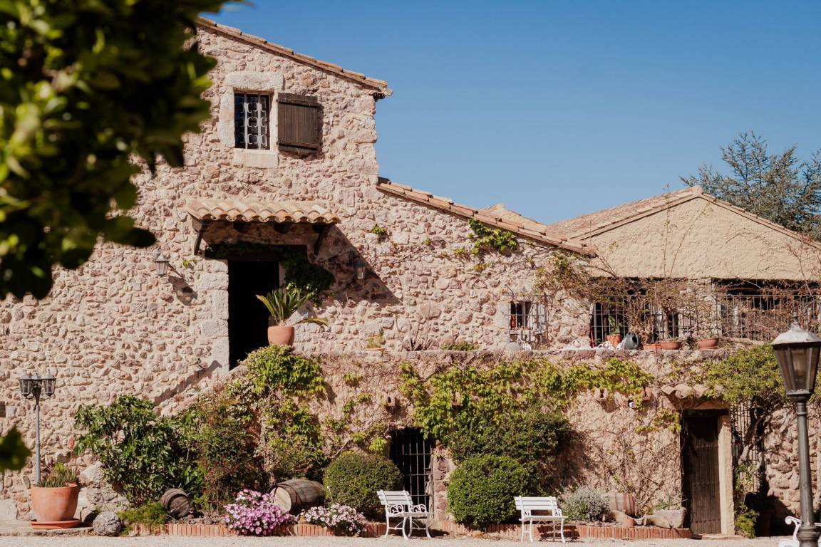 400 M² Apartamento ∙ 4 Habitaciones ∙ 7 Huéspedes - La Jonquera