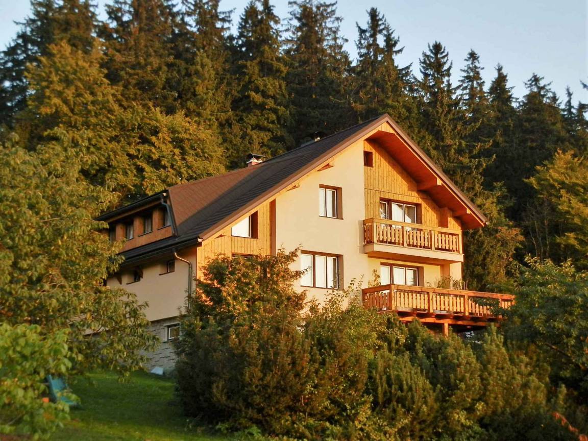 140 M² Apartment ∙ 3 Bedrooms ∙ 12 Guests - Krkonoše