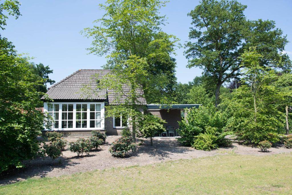 Bungalow ∙ 3 Bedrooms ∙ 6 Guests - Uden