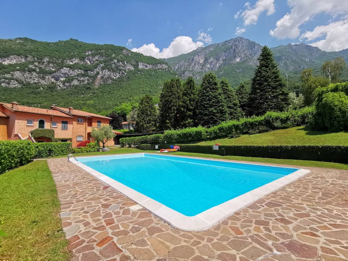 120 M² Apartment ∙ 3 Bedrooms ∙ 8 Guests - Bellano