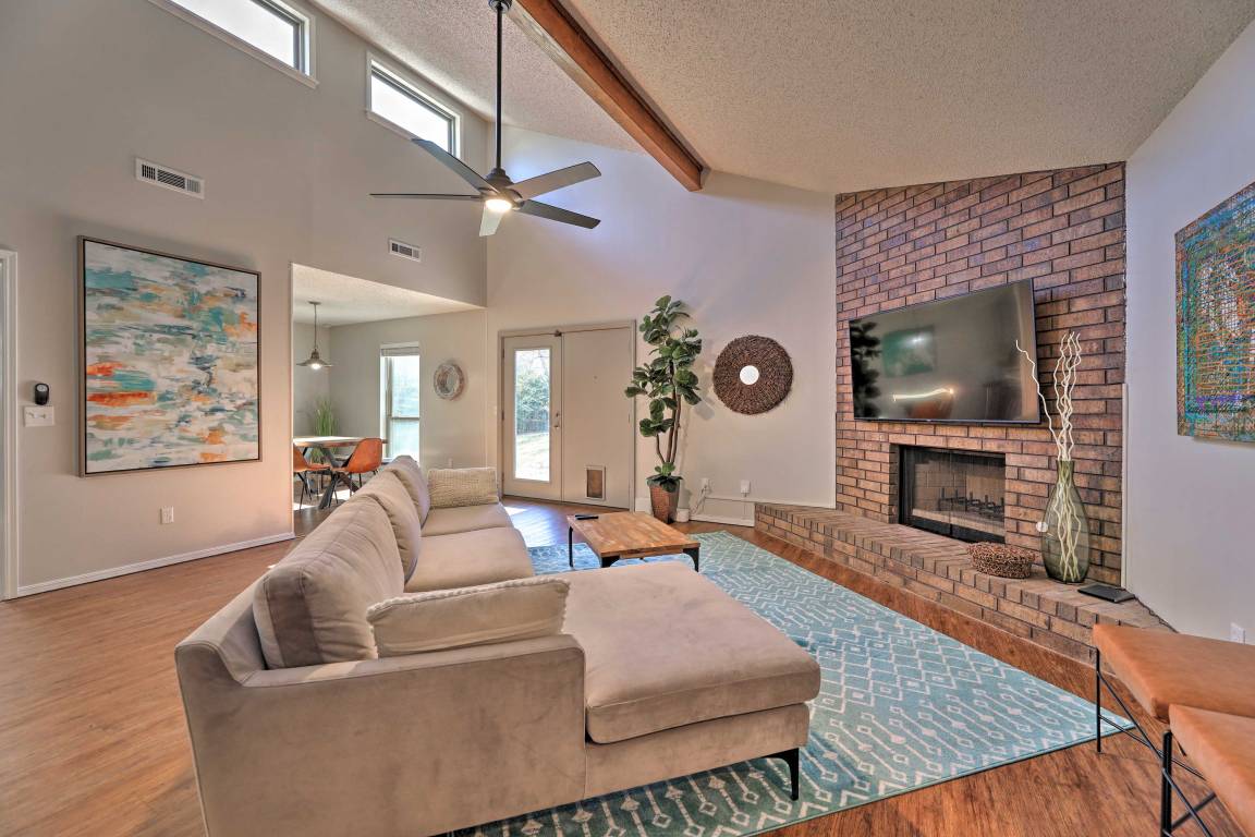 156 M² House ∙ 3 Bedrooms ∙ 6 Guests - University of Arkansas, Fayetteville