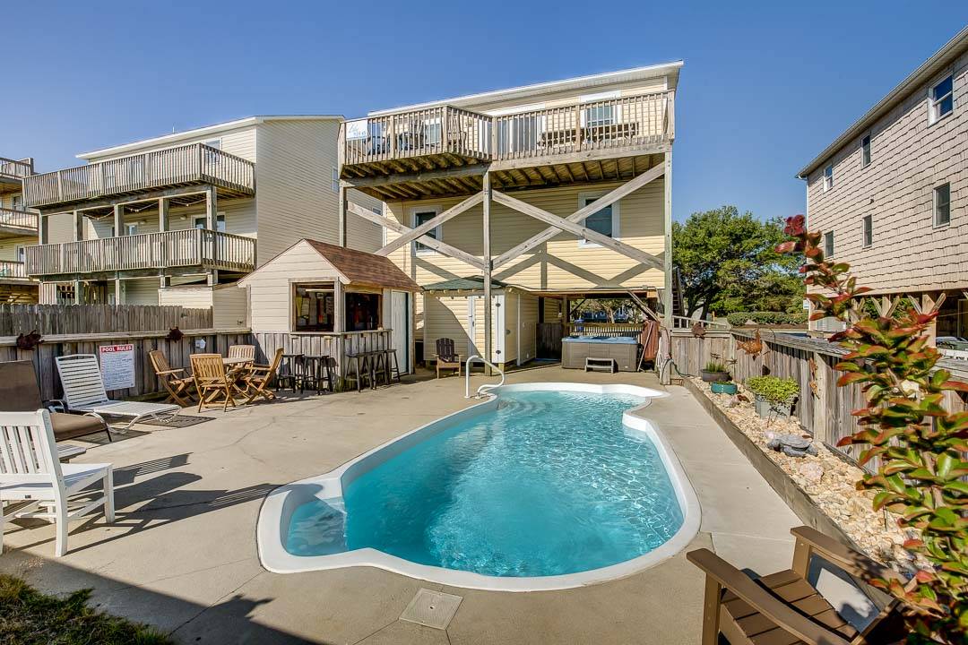 House ∙ 4 Bedrooms ∙ 12 Guests - Kill Devil Hills, NC