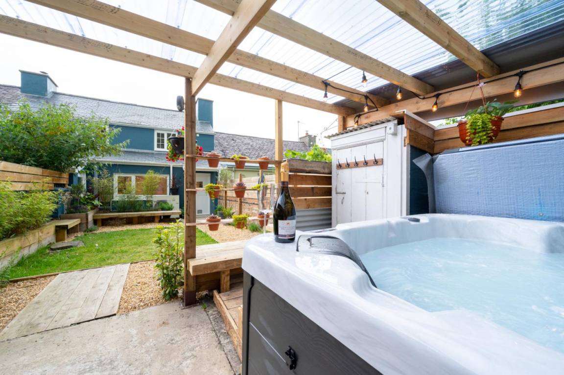 Cottage ∙ 2 Bedrooms ∙ 4 Guests - Aberaeron