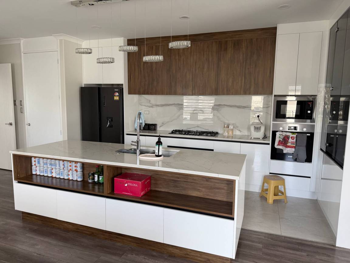 350 M² Private Room ∙ 6 Bedrooms ∙ 14 Guests - Maraetai