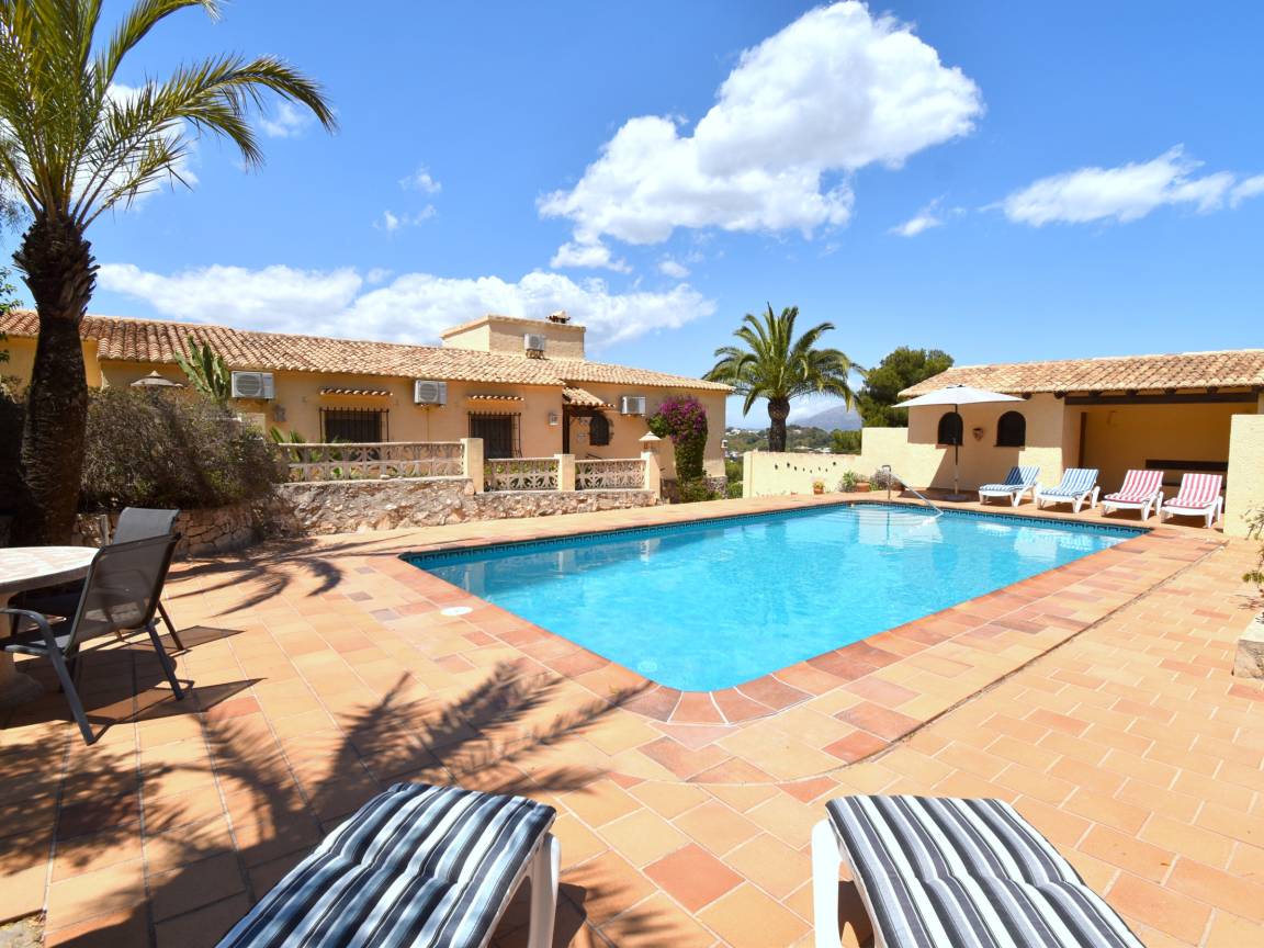 271 M² Chalet ∙ 3 Slaapkamers ∙ 6 Gasten - Jávea