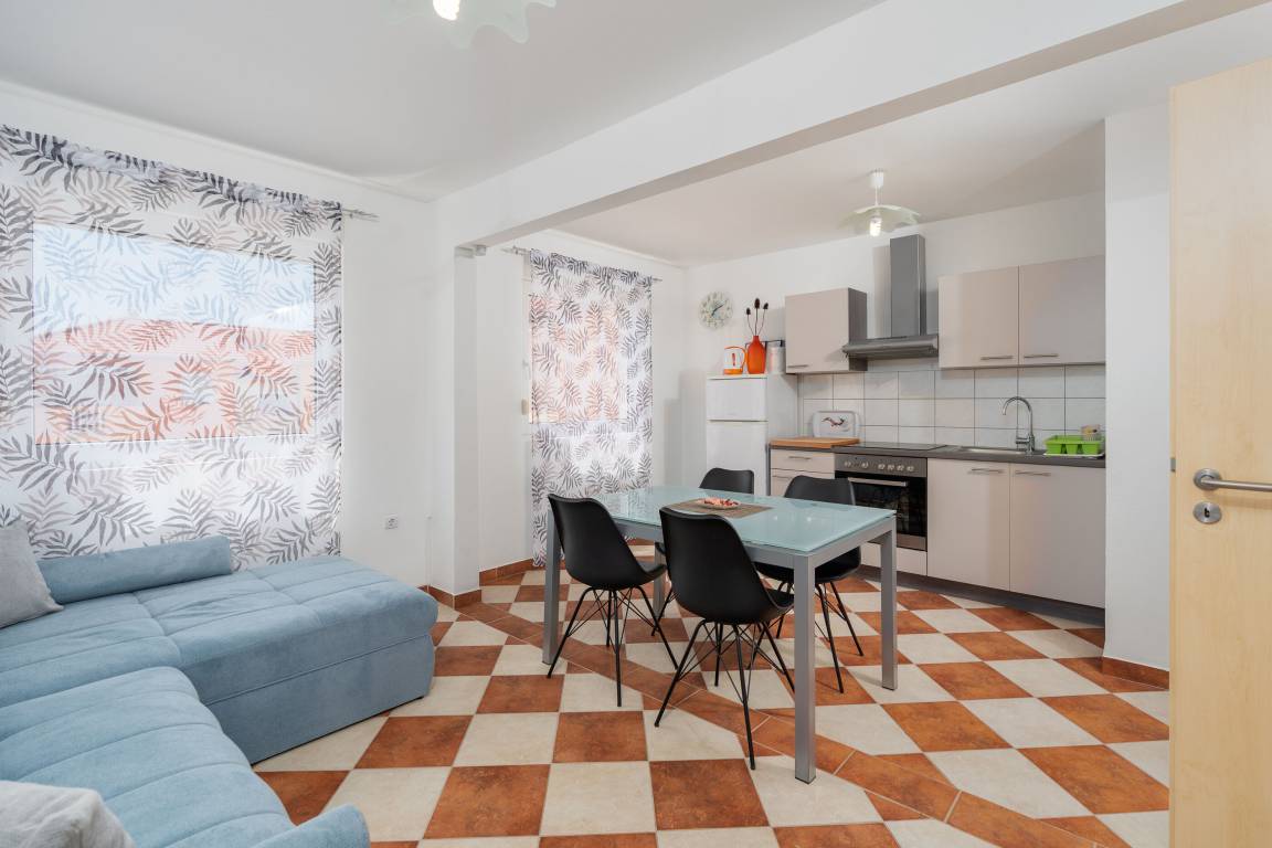 55 M² Ferienwohnung ∙ 2 Schlafzimmer ∙ 5 Gäste - Vir