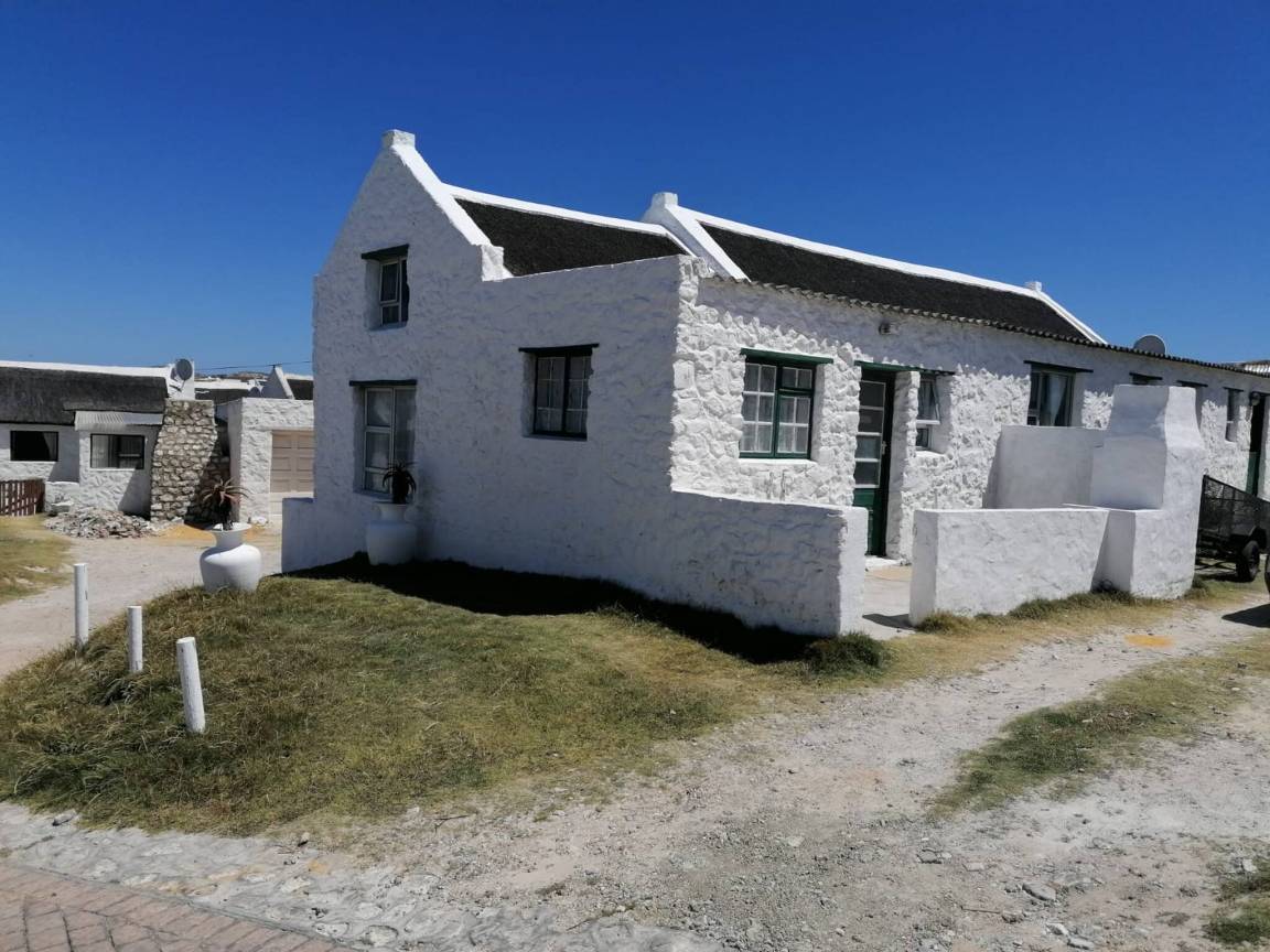 70 M² Apartment ∙ 2 Bedrooms ∙ 3 Guests - Arniston