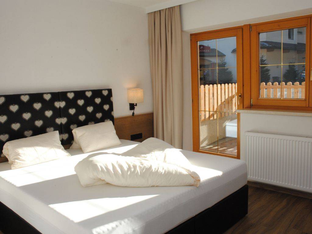 90 M² Apartment ∙ 2 Bedrooms ∙ 6 Guests - Finkenberg