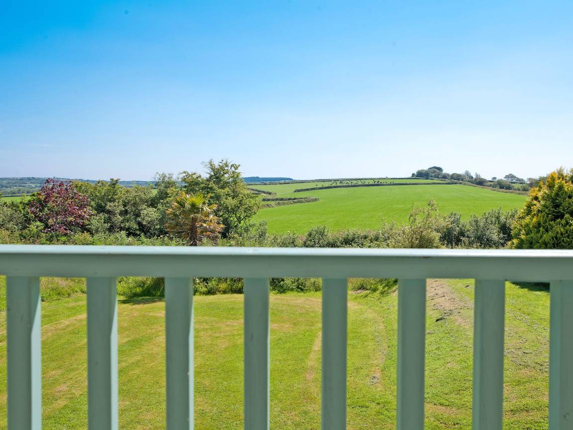 Apartment ∙ 2 Bedrooms ∙ 4 Guests - Clovelly
