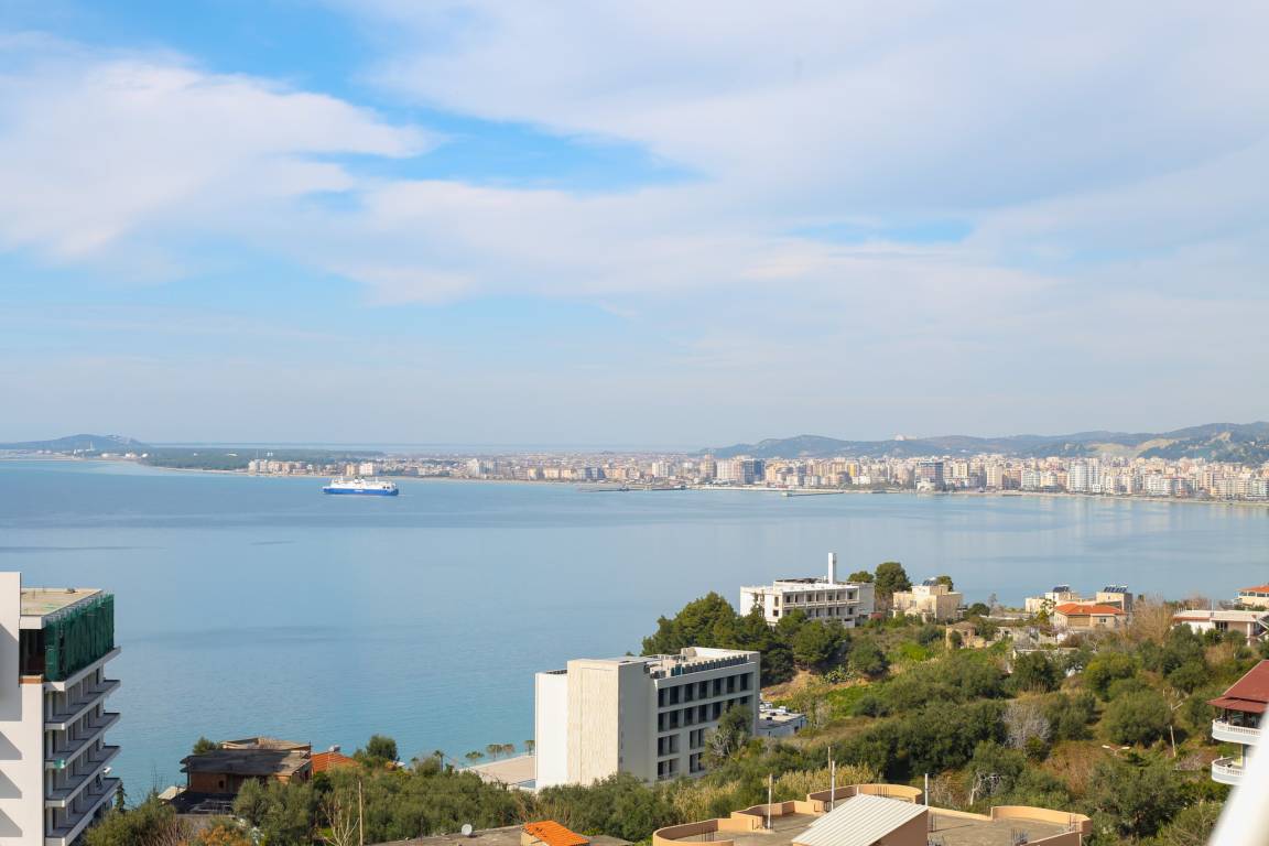 90 M² Apartment ∙ 2 Bedrooms ∙ 5 Guests - Vlorë