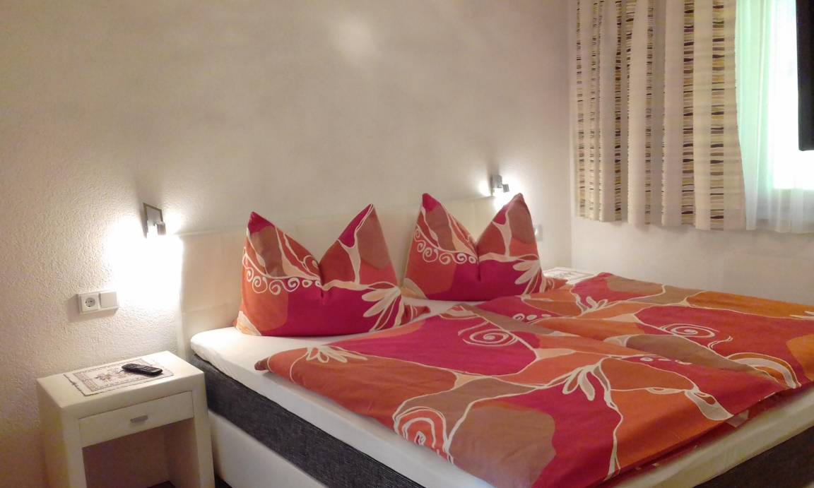 65 M² Ferienwohnung ∙ 1 Schlafzimmer ∙ 4 Gäste - Walchsee