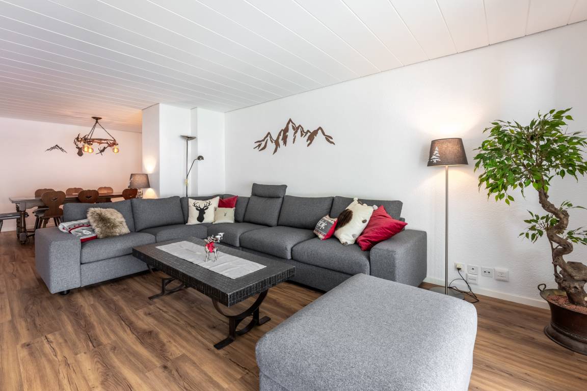 89 M² Ferienwohnung ∙ 3 Schlafzimmer ∙ 6 Gäste - Flims