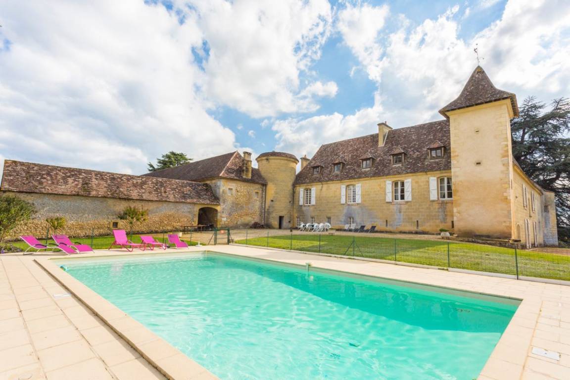 Castle ∙ 5 Bedrooms ∙ 10 Guests - Périgord
