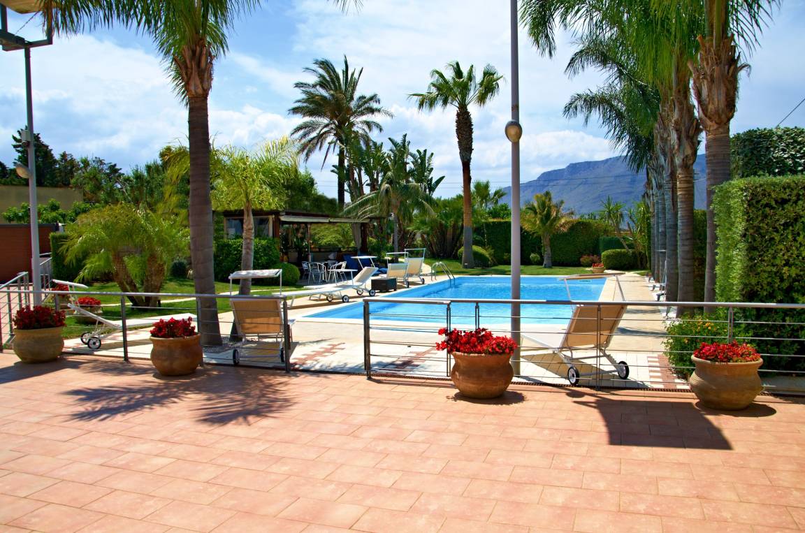 334 M² Villa ∙ 5 Chambres ∙ 14 Personnes - Alcamo