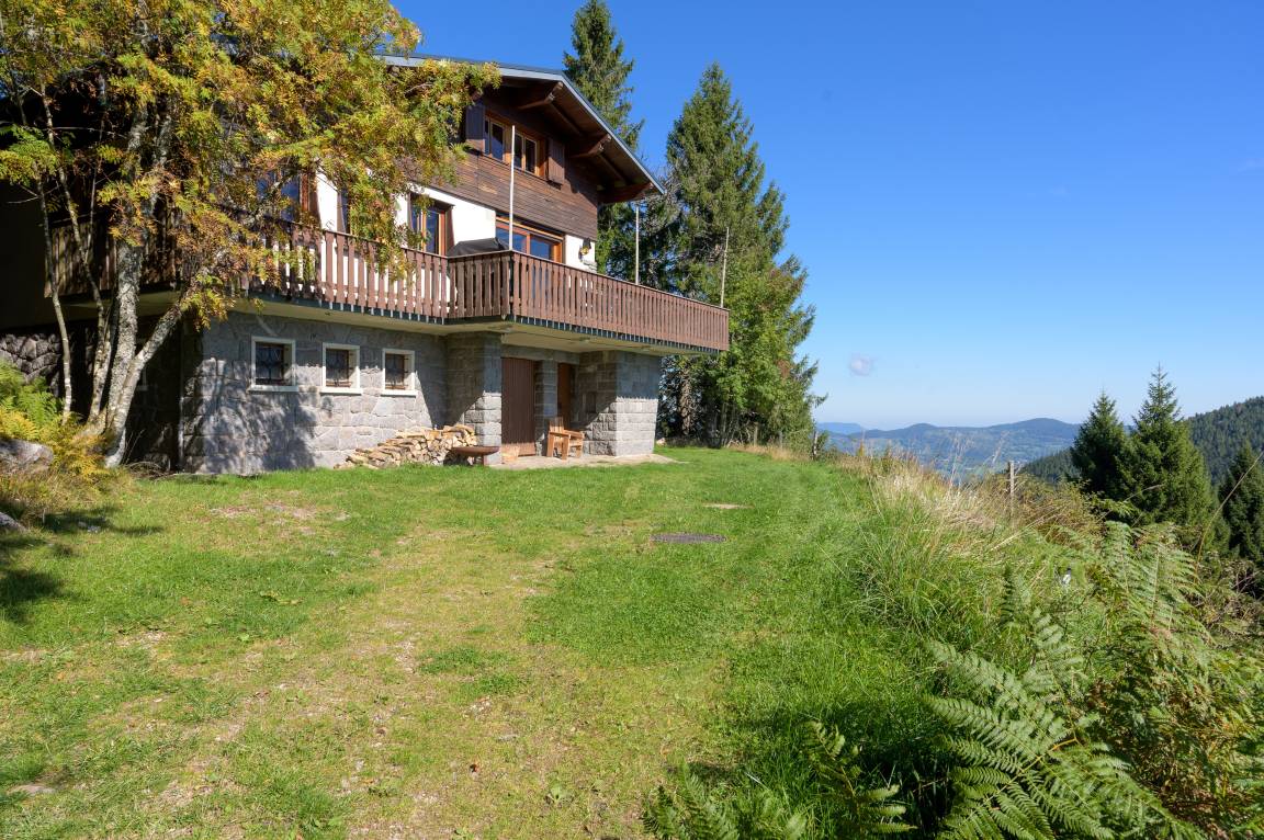 100 M² Chalet ∙ 4 Bedrooms ∙ 8 Guests - Alsace