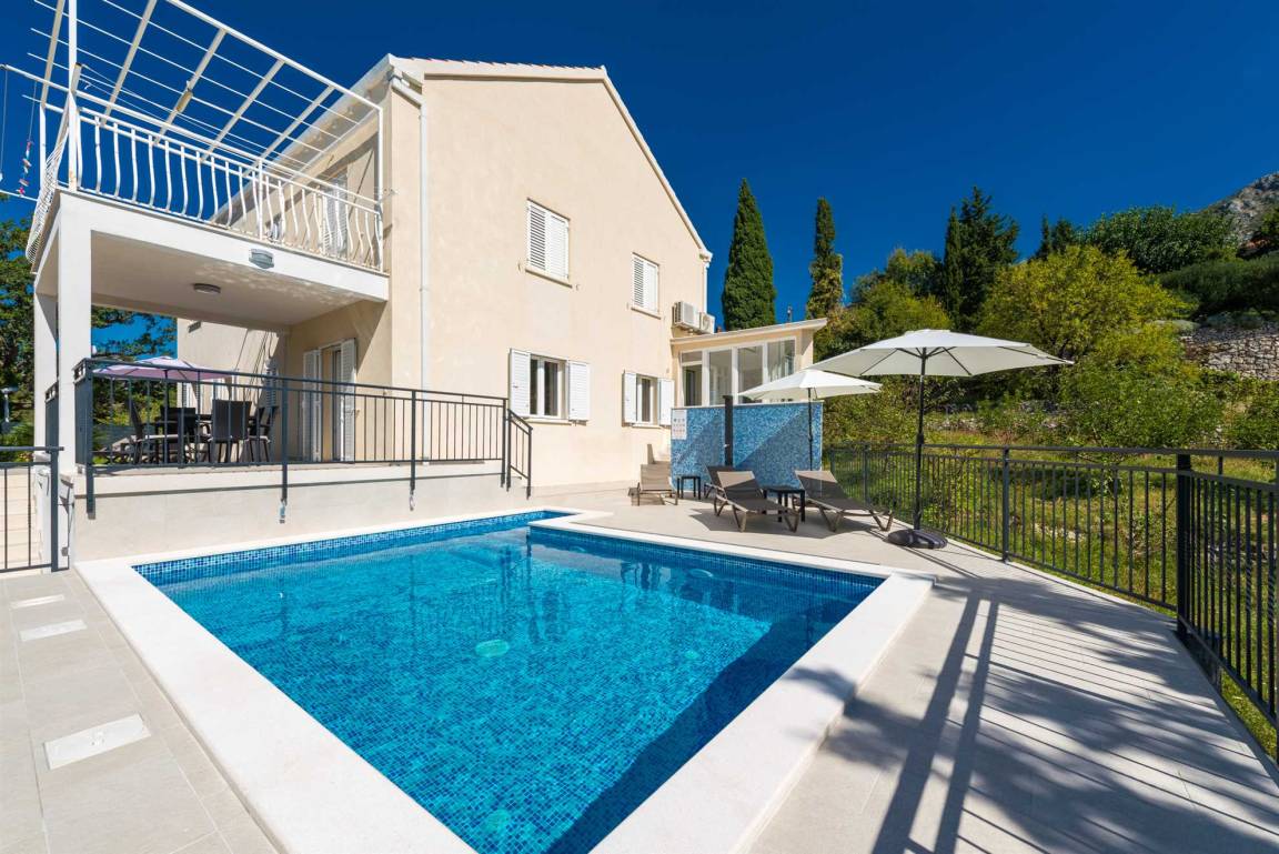 100 M² Villa ∙ 3 Chambres ∙ 6 Personnes - Mlini