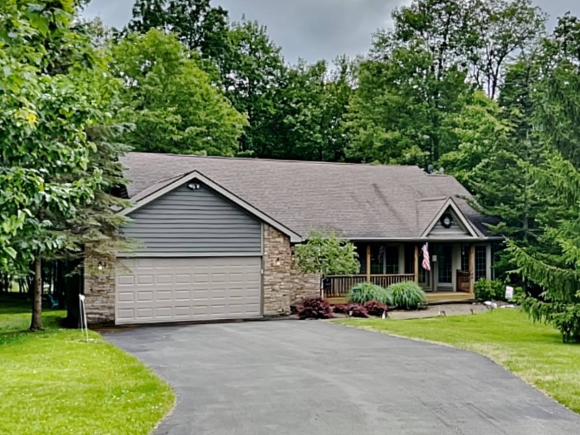 170 M² House ∙ 4 Bedrooms ∙ 8 Guests - Deep Creek Lake, Oakland