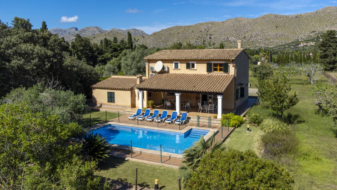 180 M² Villa ∙ 3 Bedrooms ∙ 6 Guests - Port de Pollença