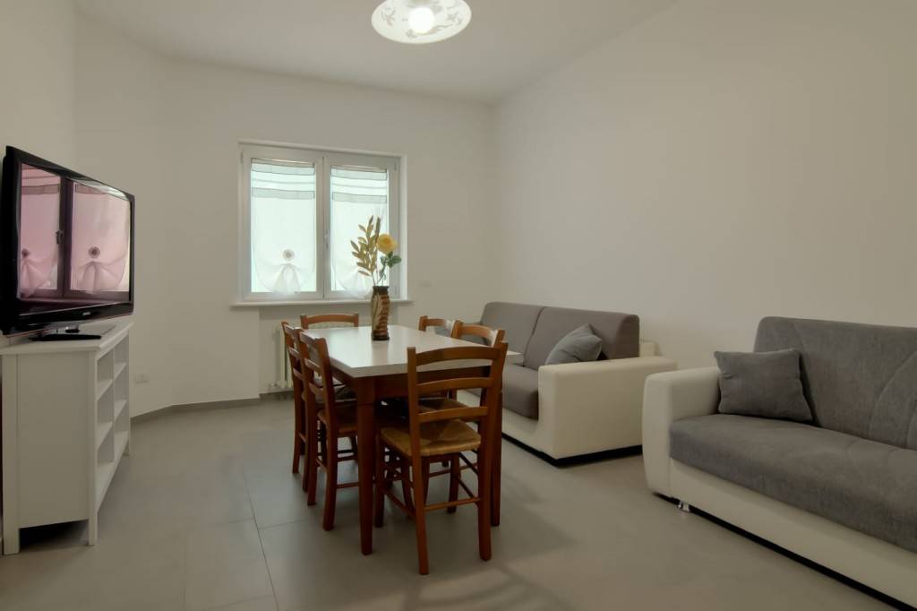 70 M² Appartamento Vacanza ∙ 2 Camere Da Letto ∙ 7 Ospiti - Alba Adriatica