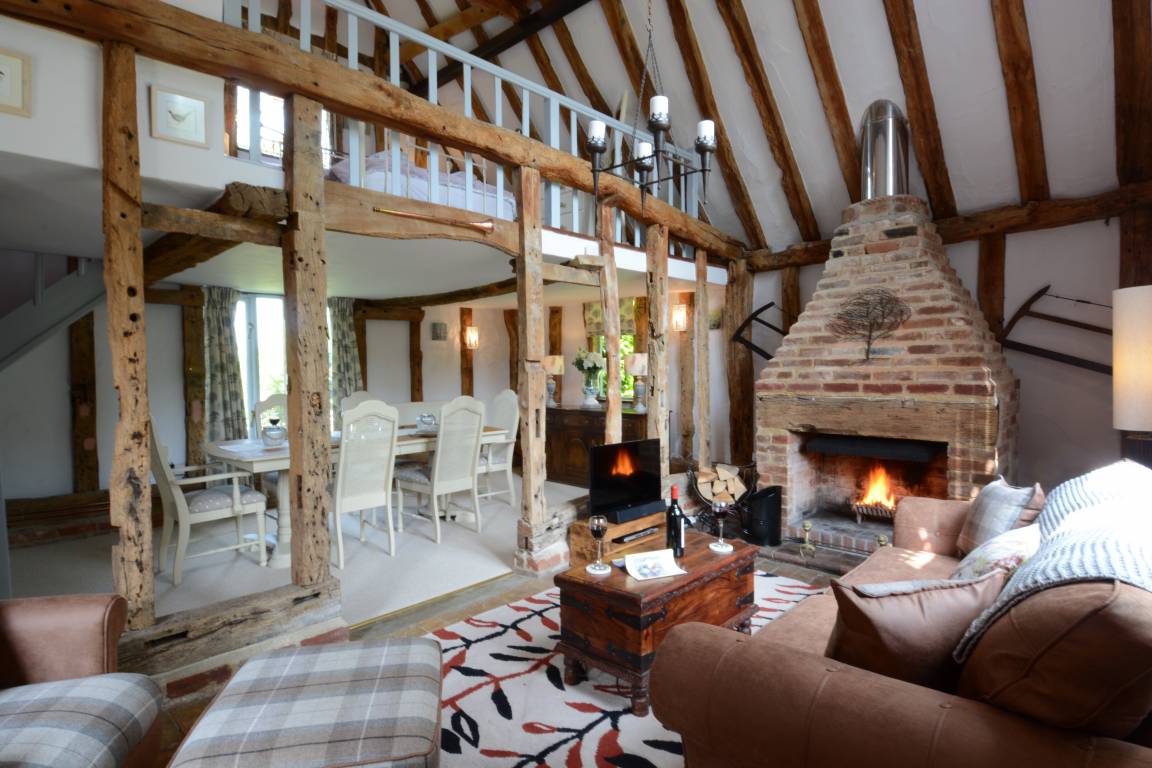 Cottage ∙ 2 Bedrooms ∙ 4 Guests - Stowmarket