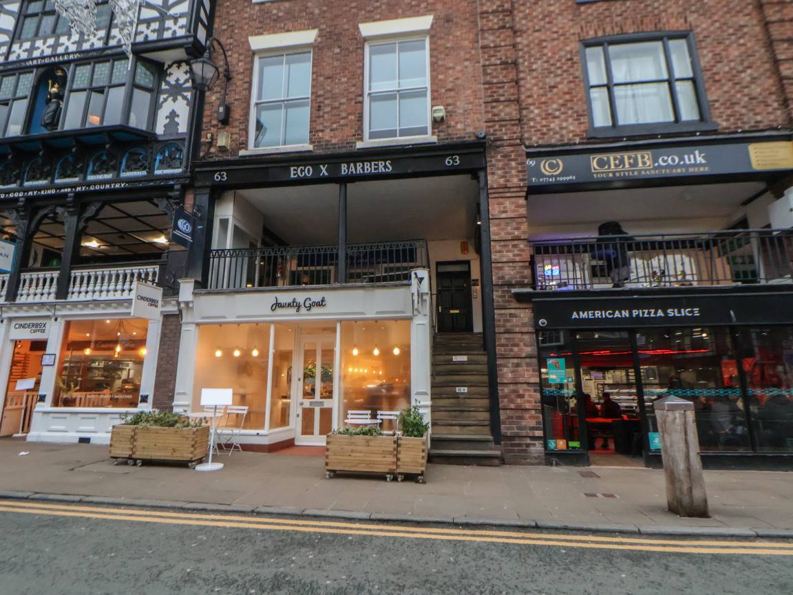 Cottage ∙ 1 Bedroom ∙ 4 Guests - Chester