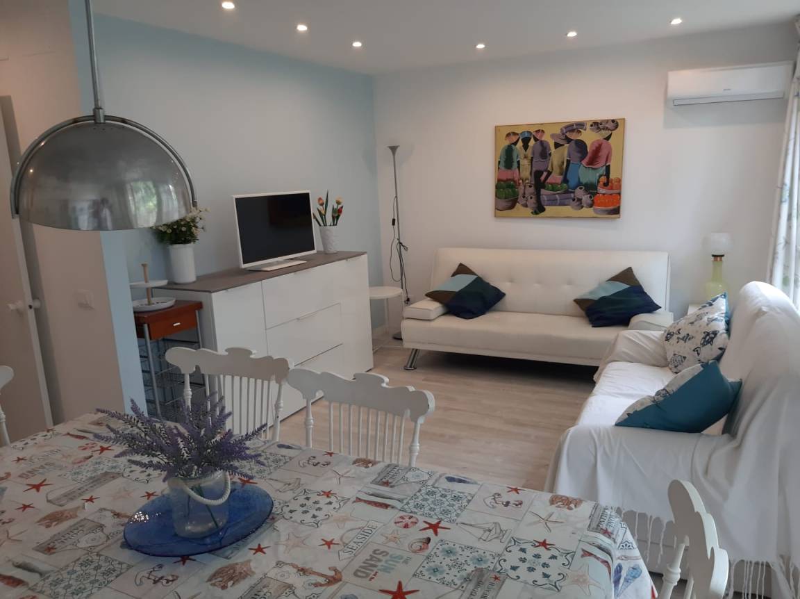 100 M² House ∙ 2 Bedrooms ∙ 6 Guests - Palermo