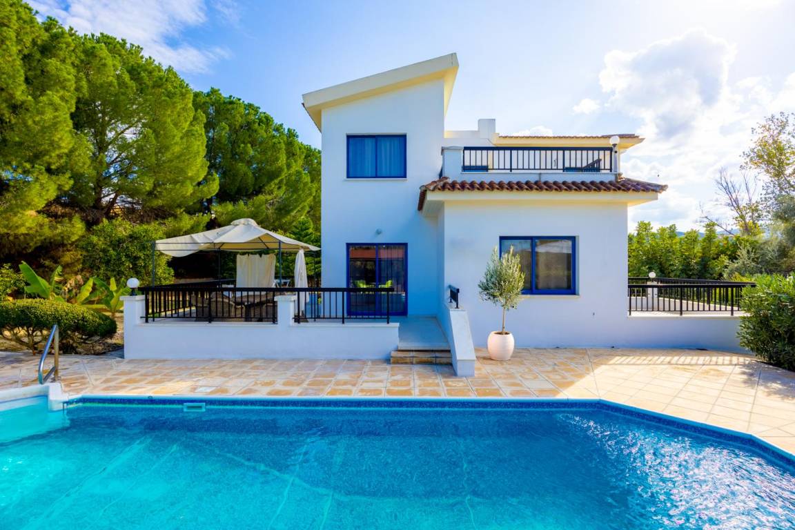 180 M² Villa ∙ 3 Bedrooms ∙ 7 Guests - Полис