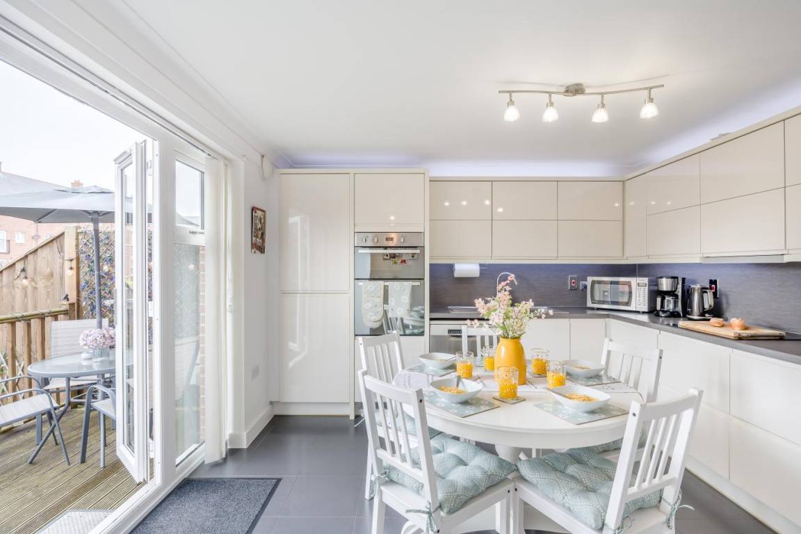 Cottage ∙ 3 Bedrooms ∙ 6 Guests - Felixstowe