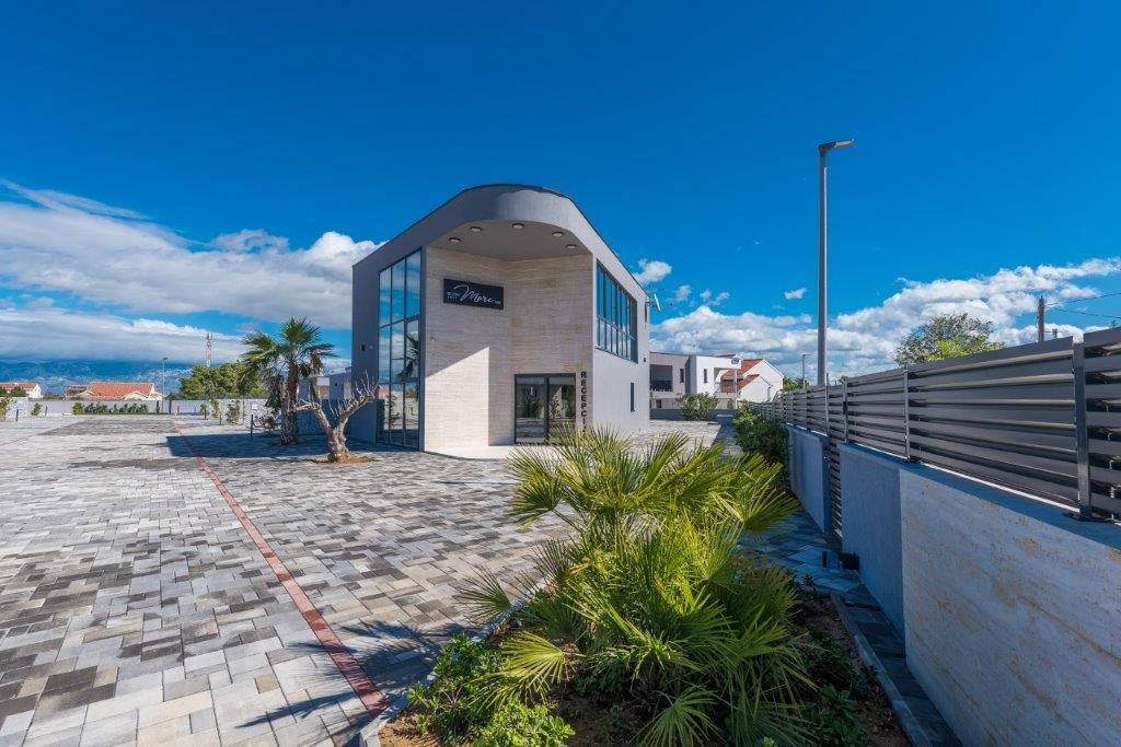 Villa ∙ 16 Bedrooms ∙ 32 Guests - Vir