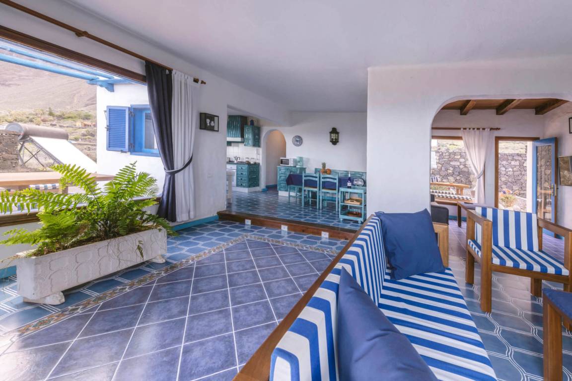 150 M² Villa ∙ 4 Bedrooms ∙ 10 Guests - Hierro