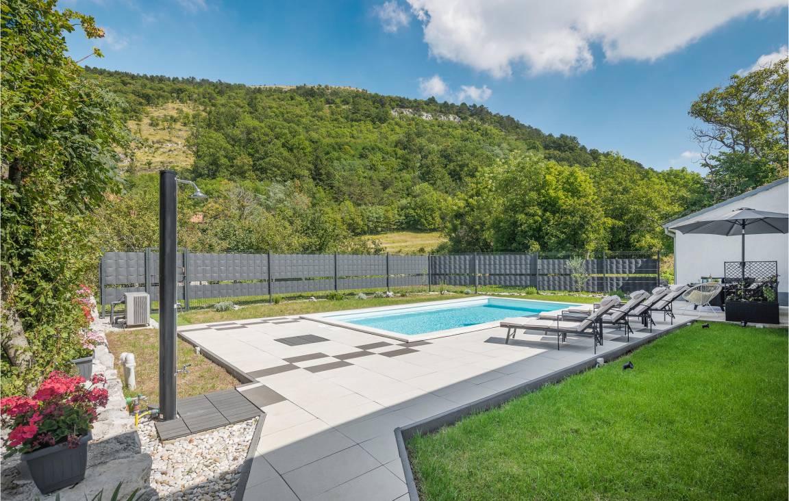 80 M² Maisonette ∙ 2 Bedrooms ∙ 6 Guests - Buzet