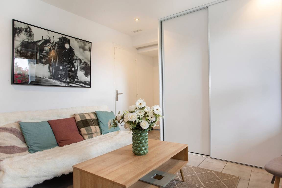 35 M² Ferienwohnung ∙ 1 Schlafzimmer ∙ 3 Gäste - Roanne