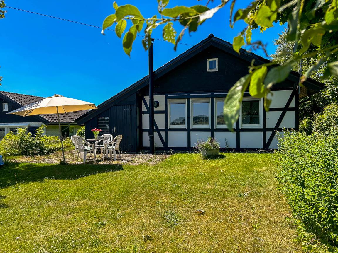 80 M² Bungalow ∙ 2 Schlafzimmer ∙ 4 Gäste - Winterberg