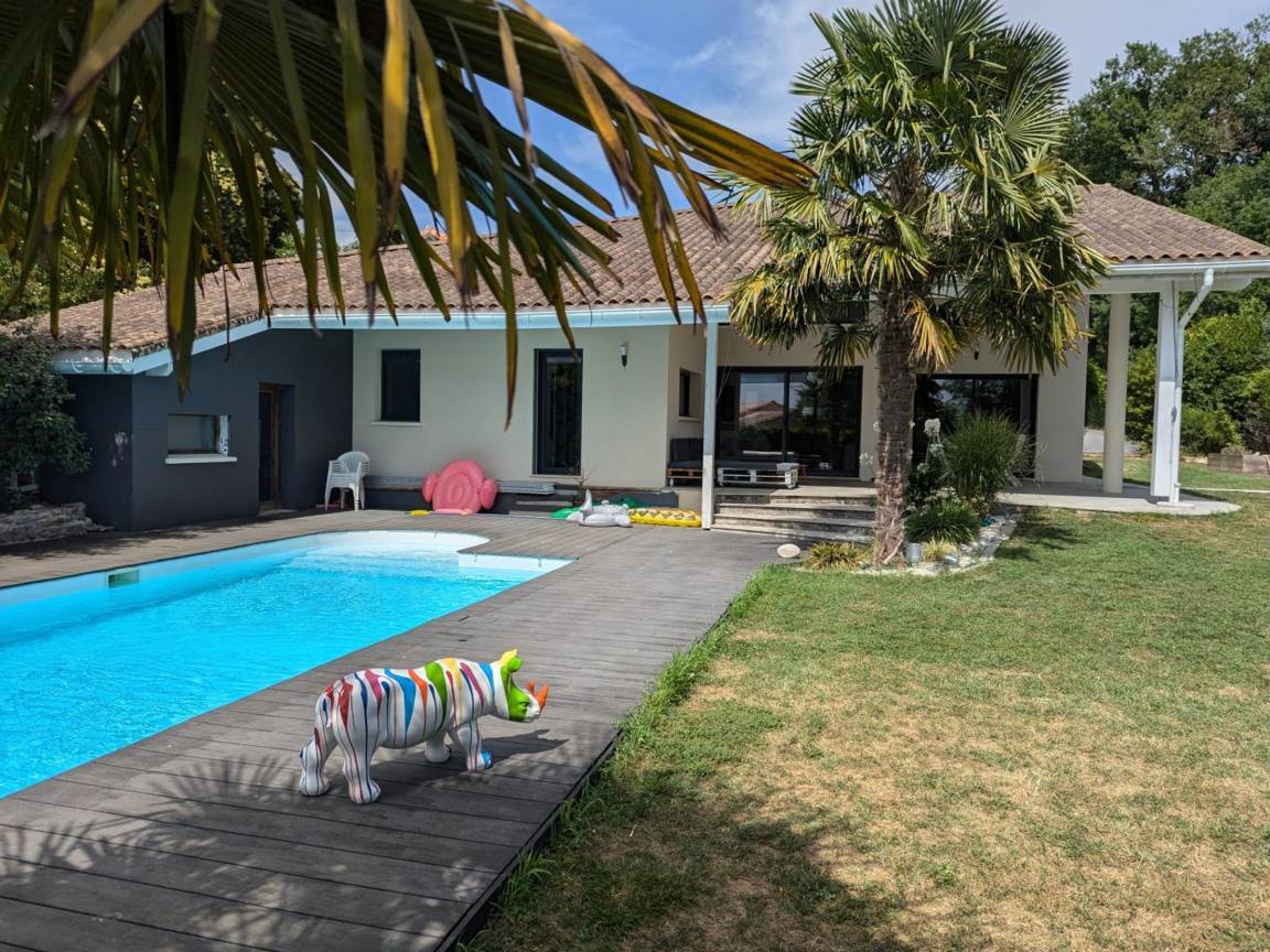 187 M² Casa De Campo ∙ 5 Quartos ∙ 10 Hóspedes - Angoulême