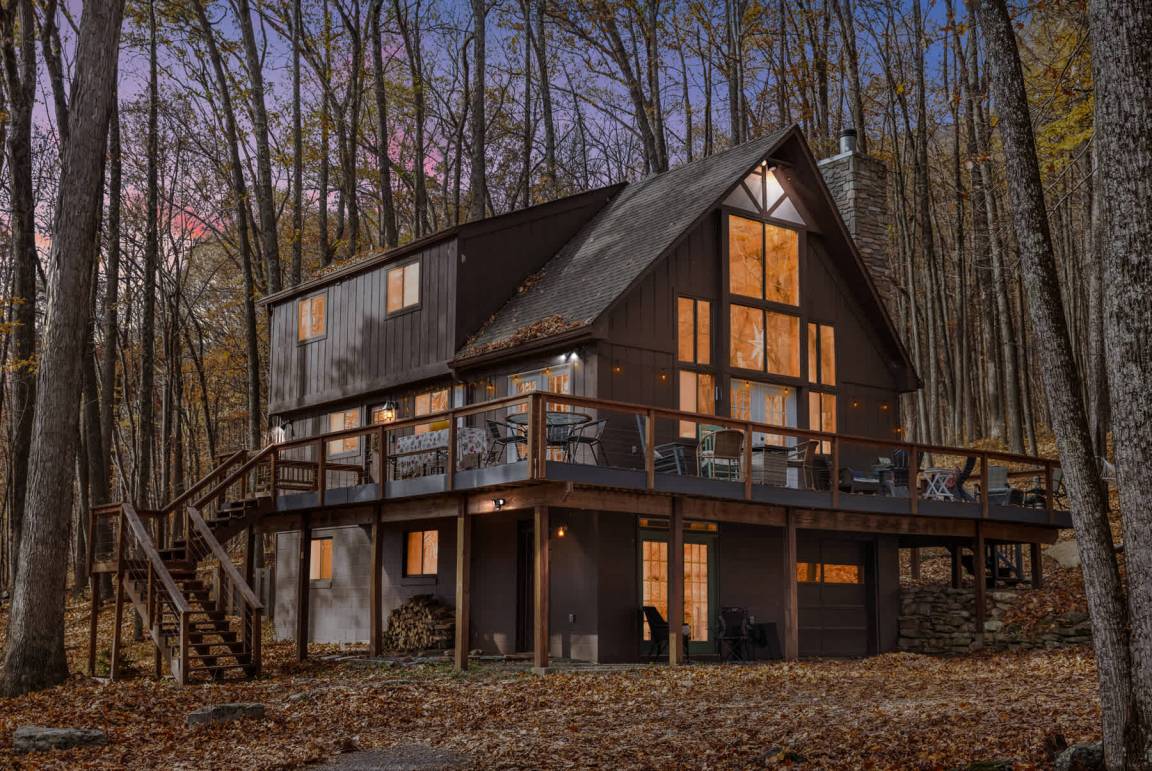 140 M² Chalet ∙ 5 Bedrooms ∙ 10 Guests - West Virginia