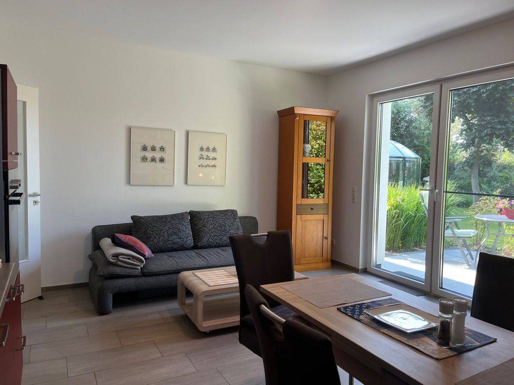 50 M² Ferienwohnung ∙ 1 Schlafzimmer ∙ 2 Gäste - Weener