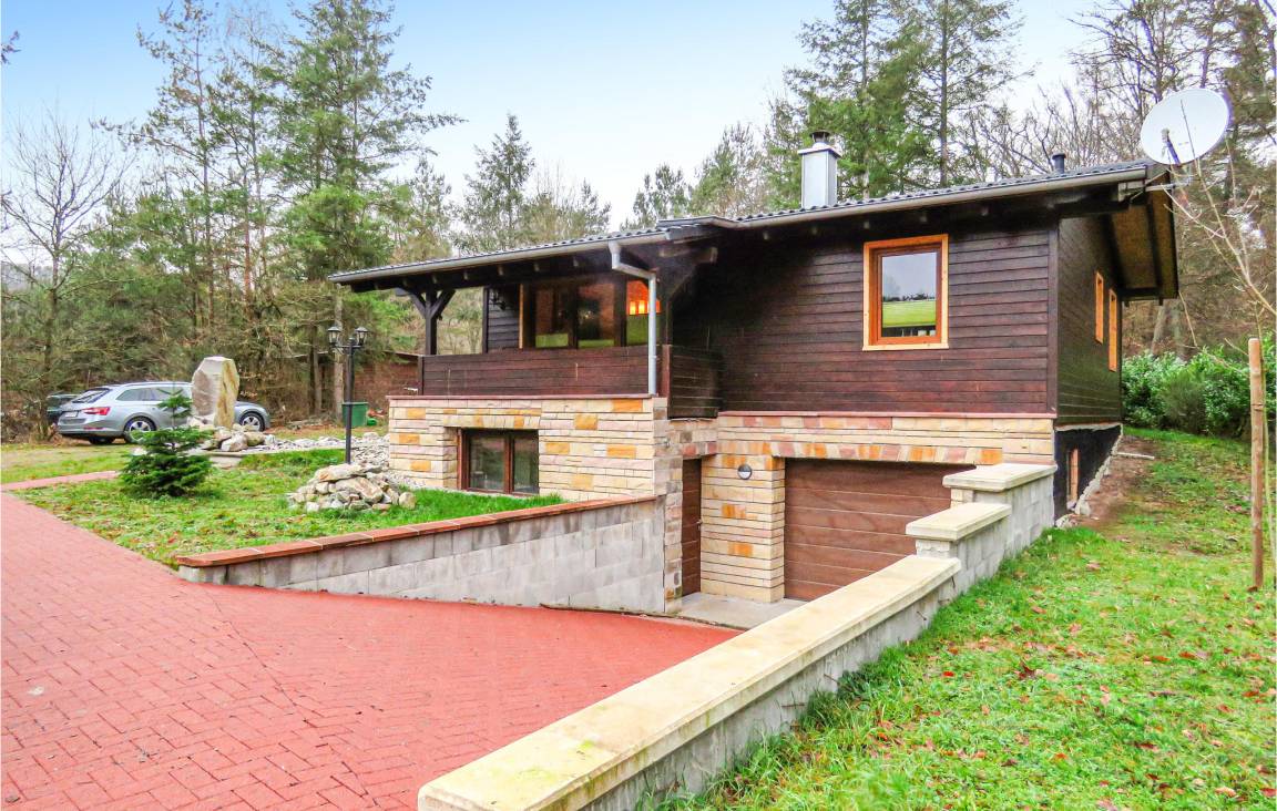 65 M² Ferienhaus ∙ 2 Schlafzimmer ∙ 4 Gäste - Pirmasens