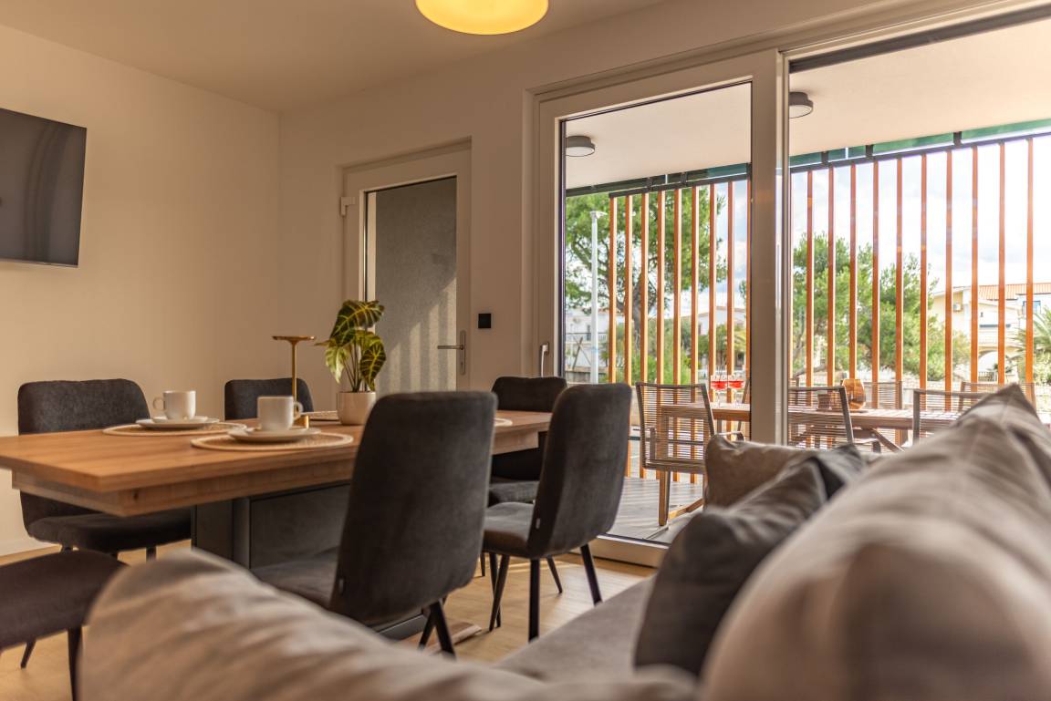 100 M² House ∙ 2 Bedrooms ∙ 6 Guests - Privlaka