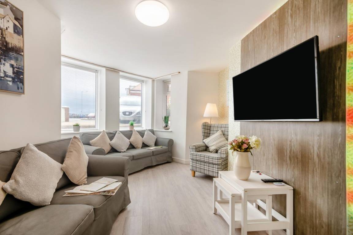 Apartment ∙ 3 Bedrooms ∙ 6 Guests - Bridlington