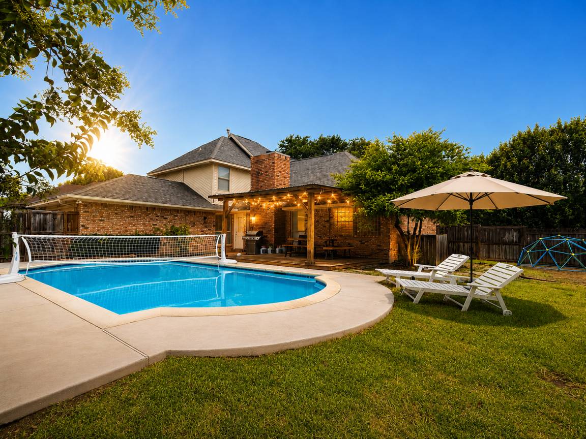 205 M² House ∙ 5 Bedrooms ∙ 12 Guests - DeSoto, TX