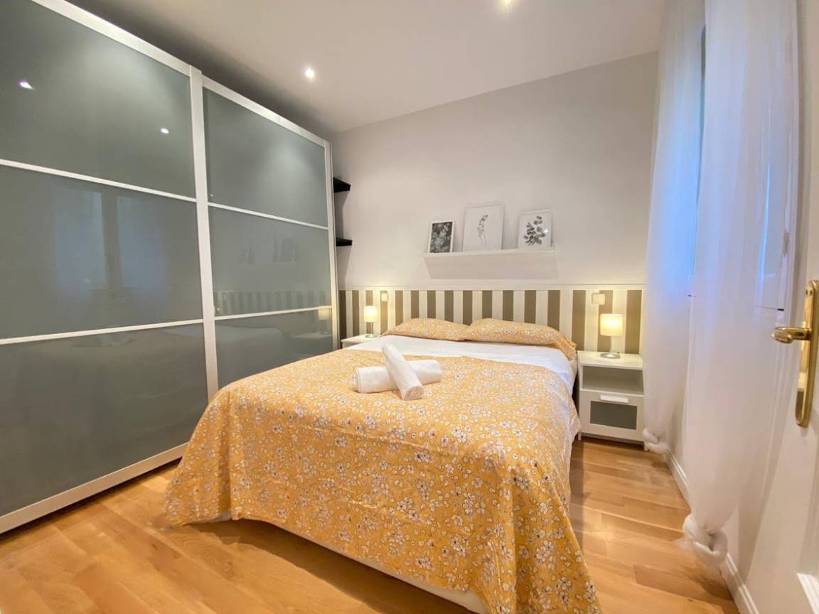 85 M² Apartment ∙ 2 Bedrooms ∙ 2 Guests - Madrid