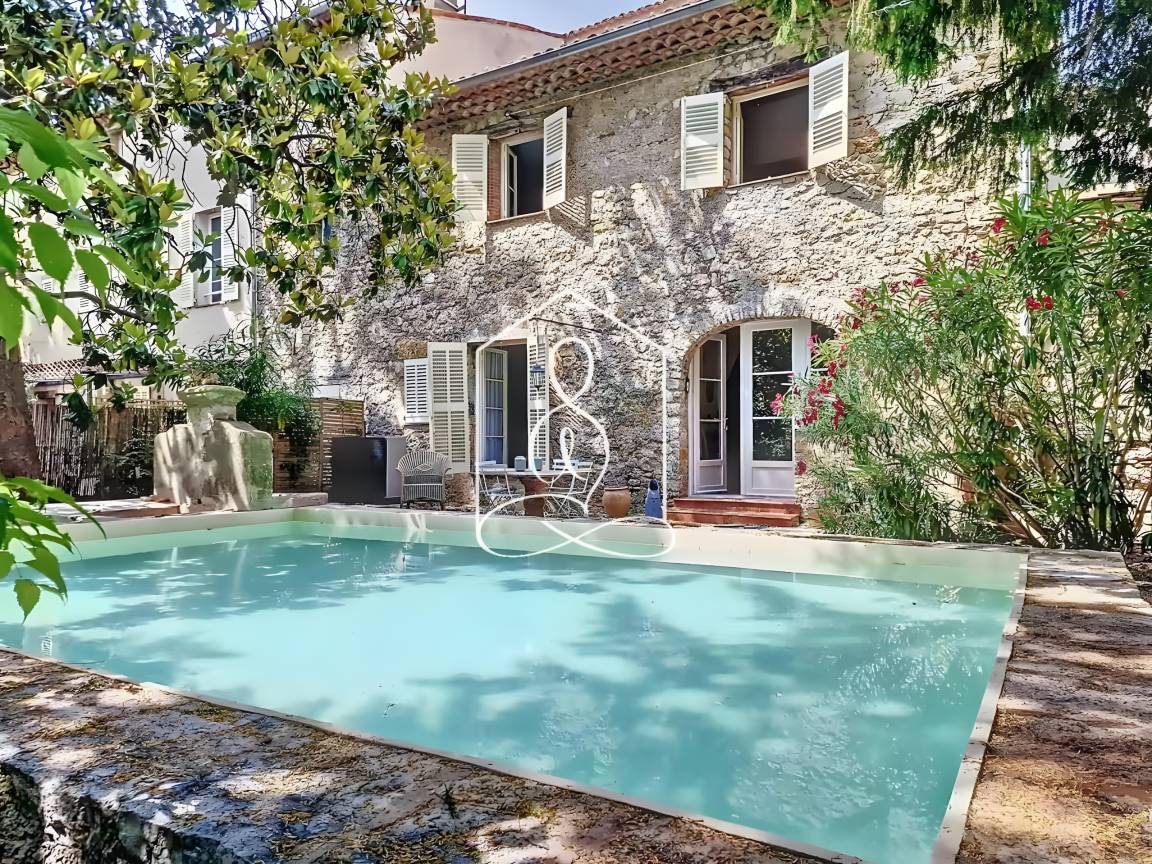 150 M² Ferienhaus ∙ 4 Schlafzimmer ∙ 9 Gäste - Montauroux