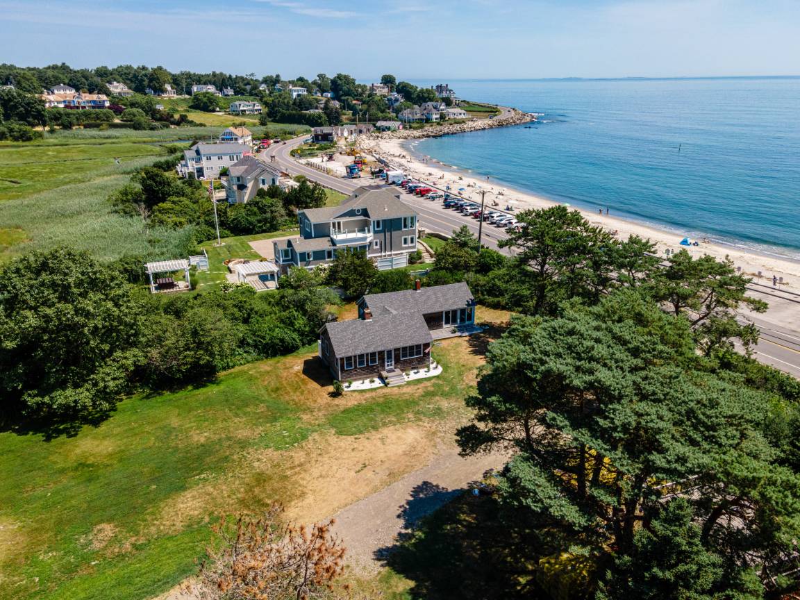 146 M² Cottage ∙ 3 Bedrooms ∙ 8 Guests - Hampton, NH