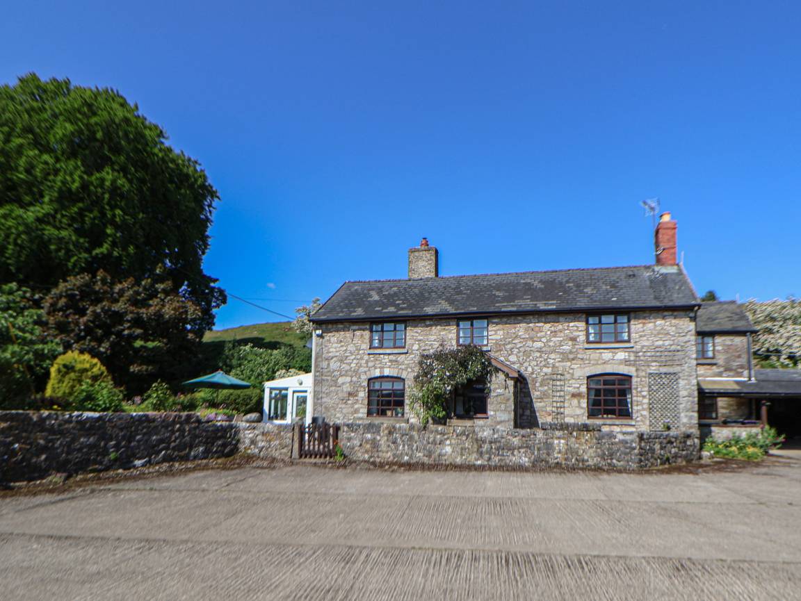 Cottage ∙ 4 Bedrooms ∙ 8 Guests - Oswestry